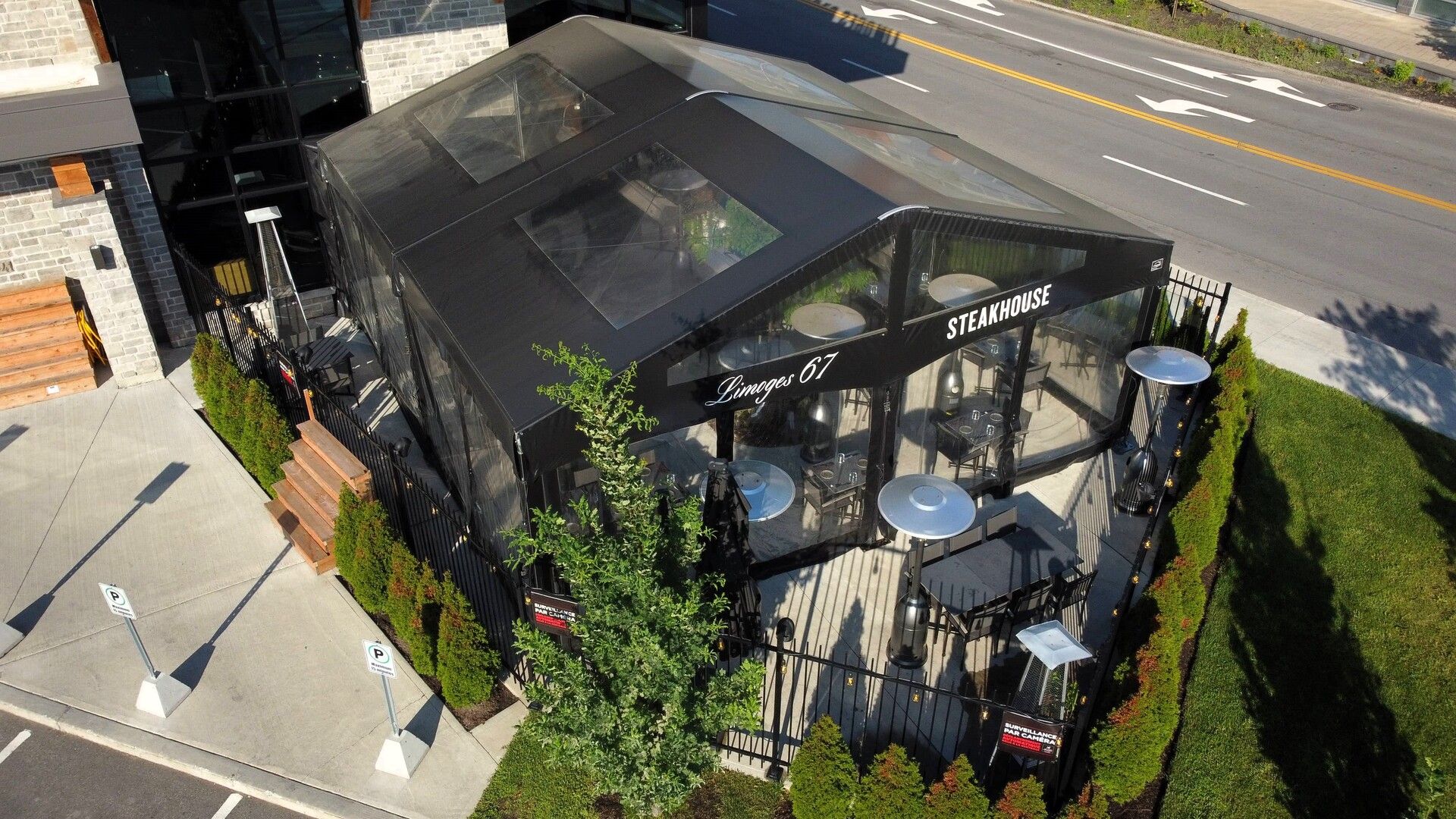 Expanding your restaurant with our tent structures